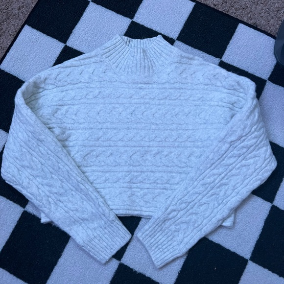 New Look | Sweaters | New Look Cropped Sweater | Poshmark